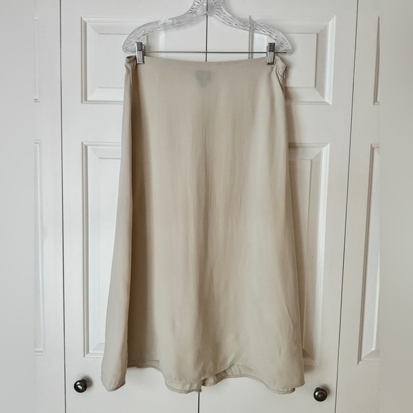 Eileen Fisher | Skirts | Eileen Fisher 0 Ivory Silk Skirt Petite Medium | Poshmark